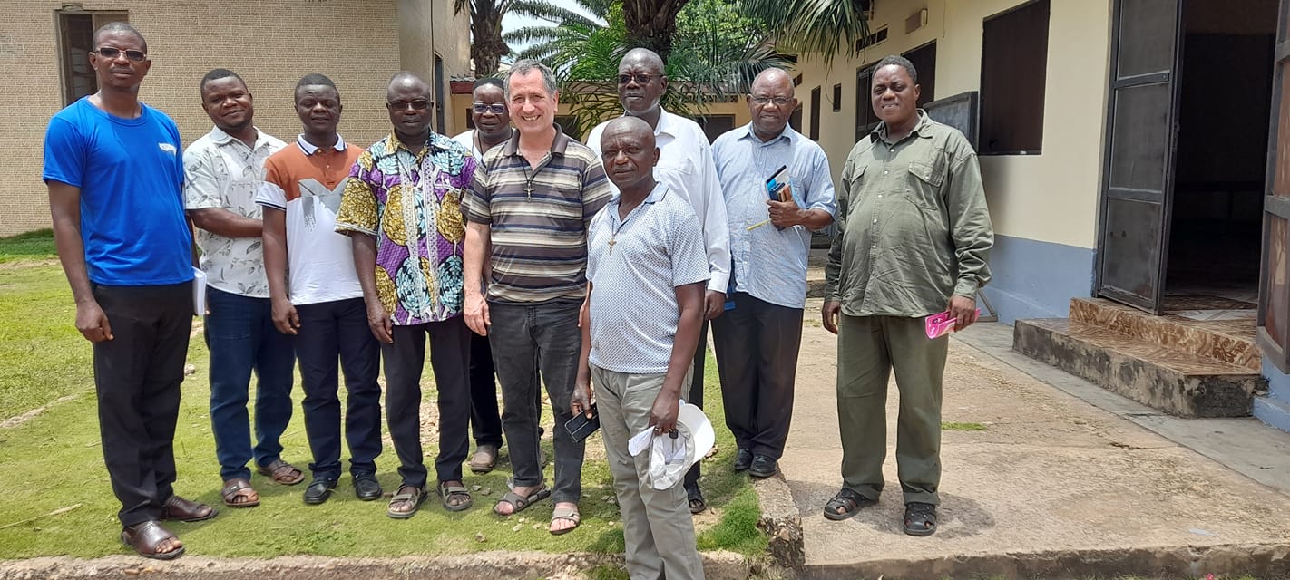 P. Chicho: Compartiendo con los Omi de Kikwit, Congo - OMI World