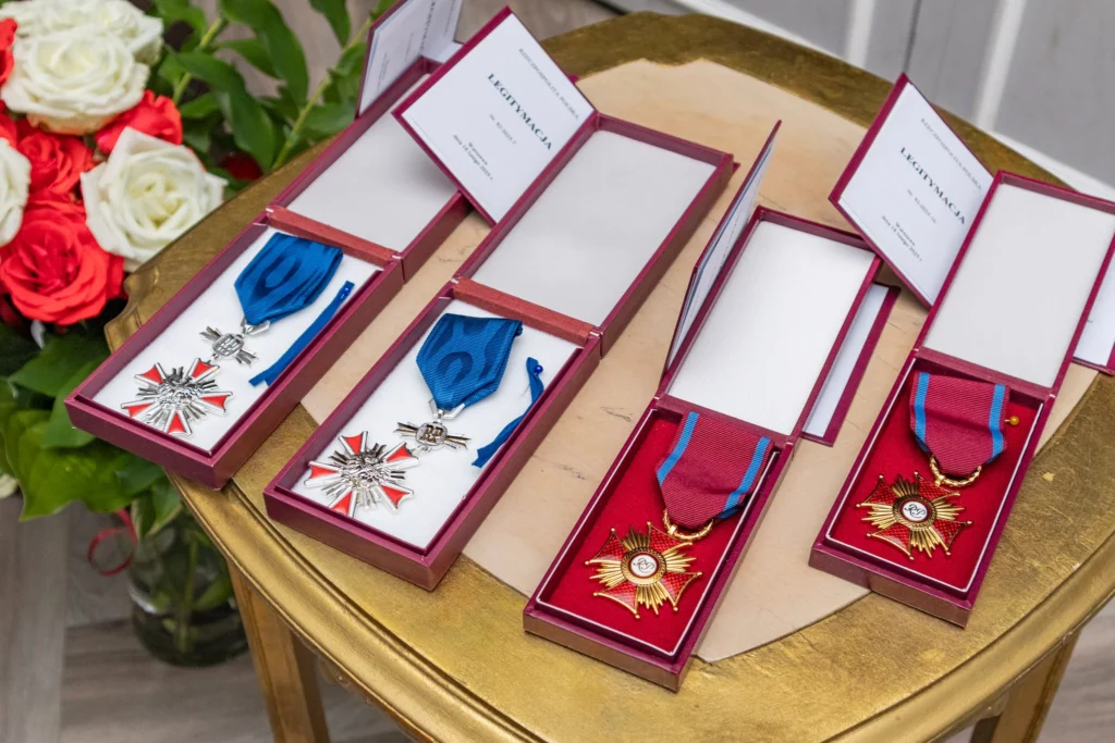 Gold Cross of Merit Awarded to Fr. Antoni Degutis, OMI | OMI World