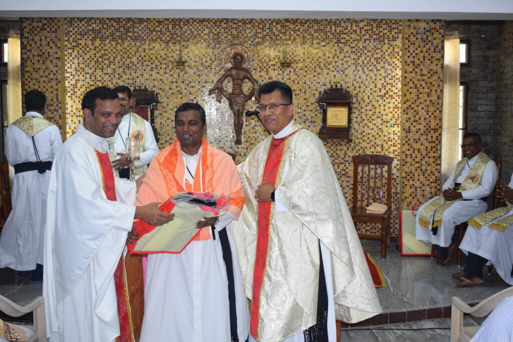 India: Ordinations and New Provincial Leadership | OMI World
