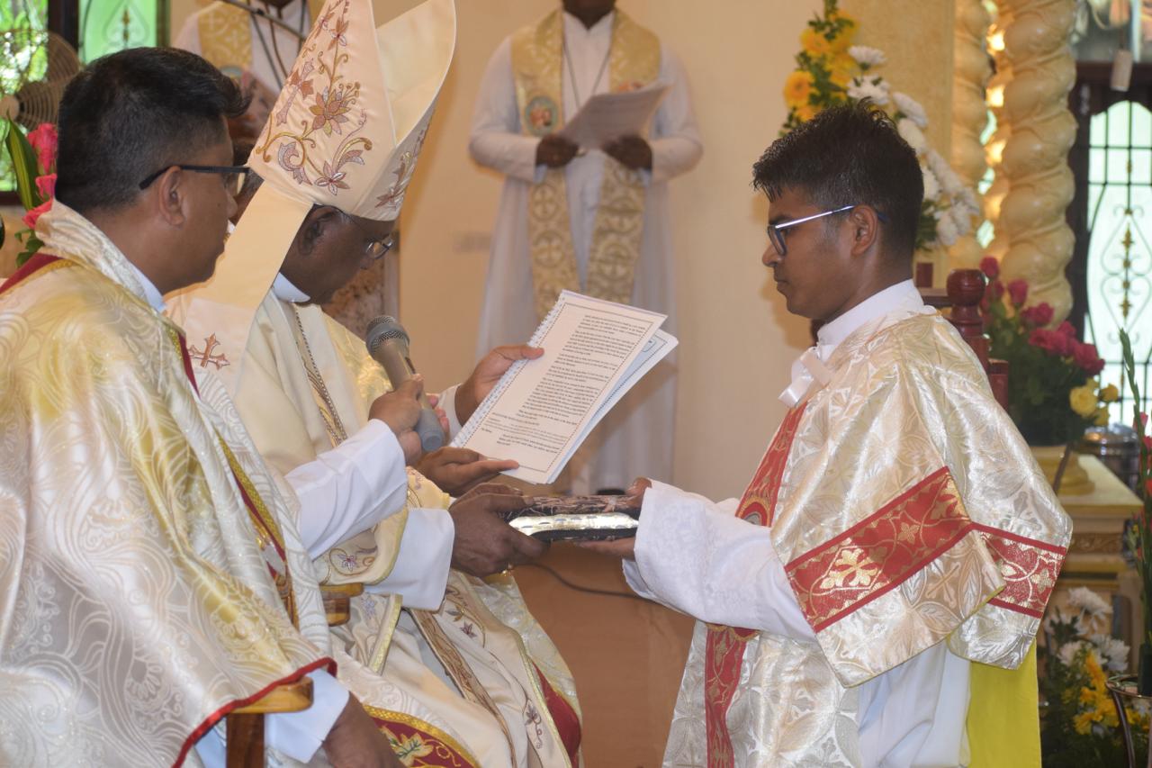 India: Ordinations and New Provincial Leadership | OMI World