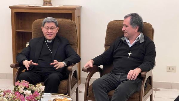 Cardinal Louis Antonio Tagle visits the General House - OMI World