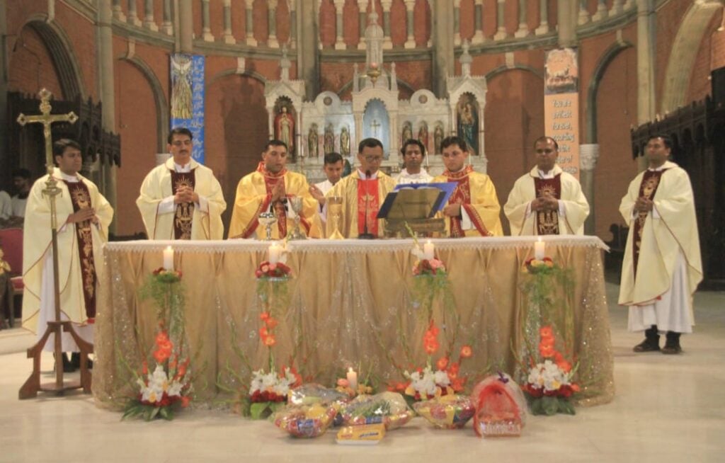 Pakistan: Two Oblates Ordained Priests | OMI World
